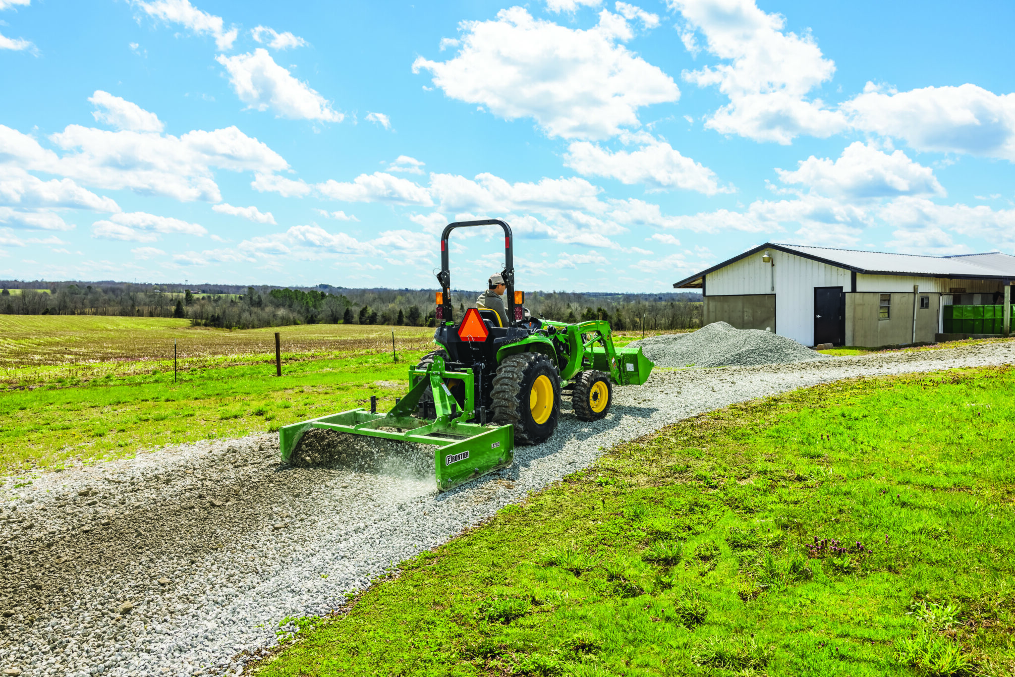Top 5 Implements for Your John Deere Compact Tractor | Papé Machinery ...