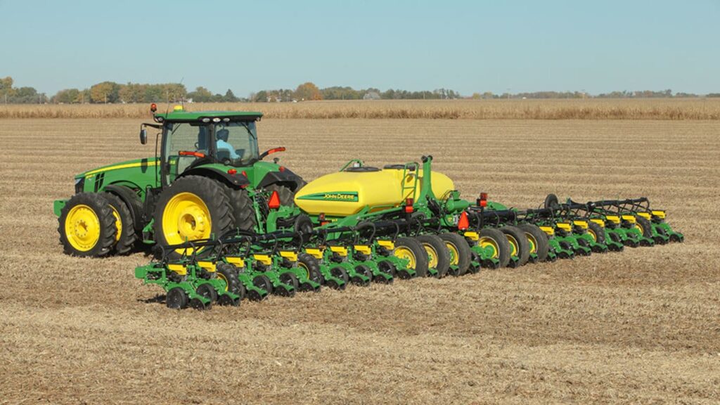 John Deere DR24 Planter | Papé Machinery