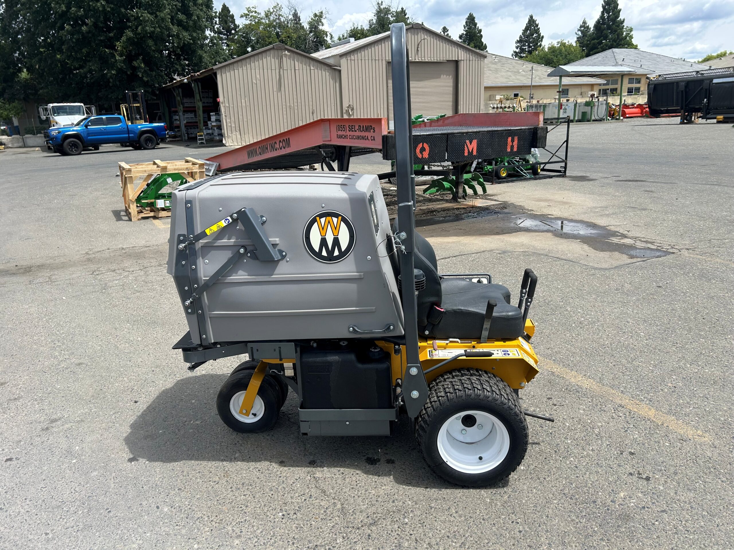 2024 WALKER T27I | Papé Machinery Agriculture & Turf