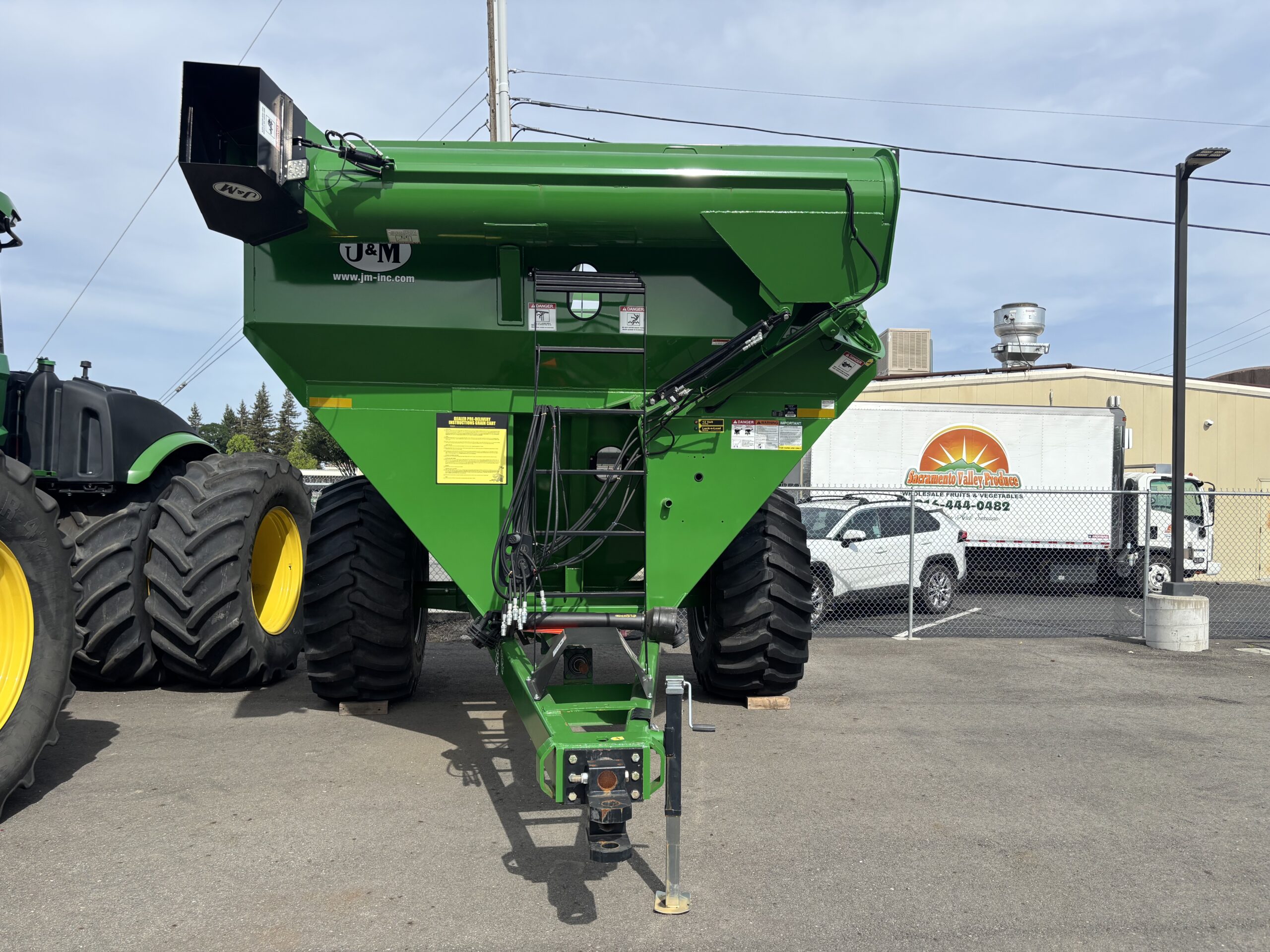 2024 J & M 875-18 | Papé Machinery Agriculture & Turf